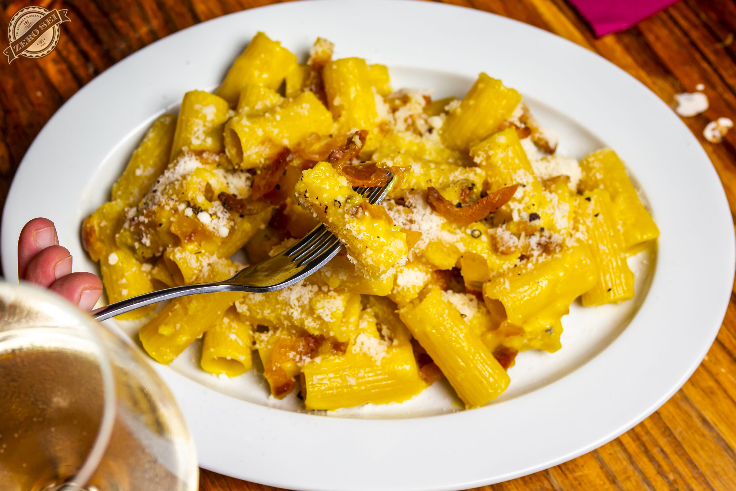 Roman cuisine famous worldwide - Zero Sei - Sotto Pinsa Romana